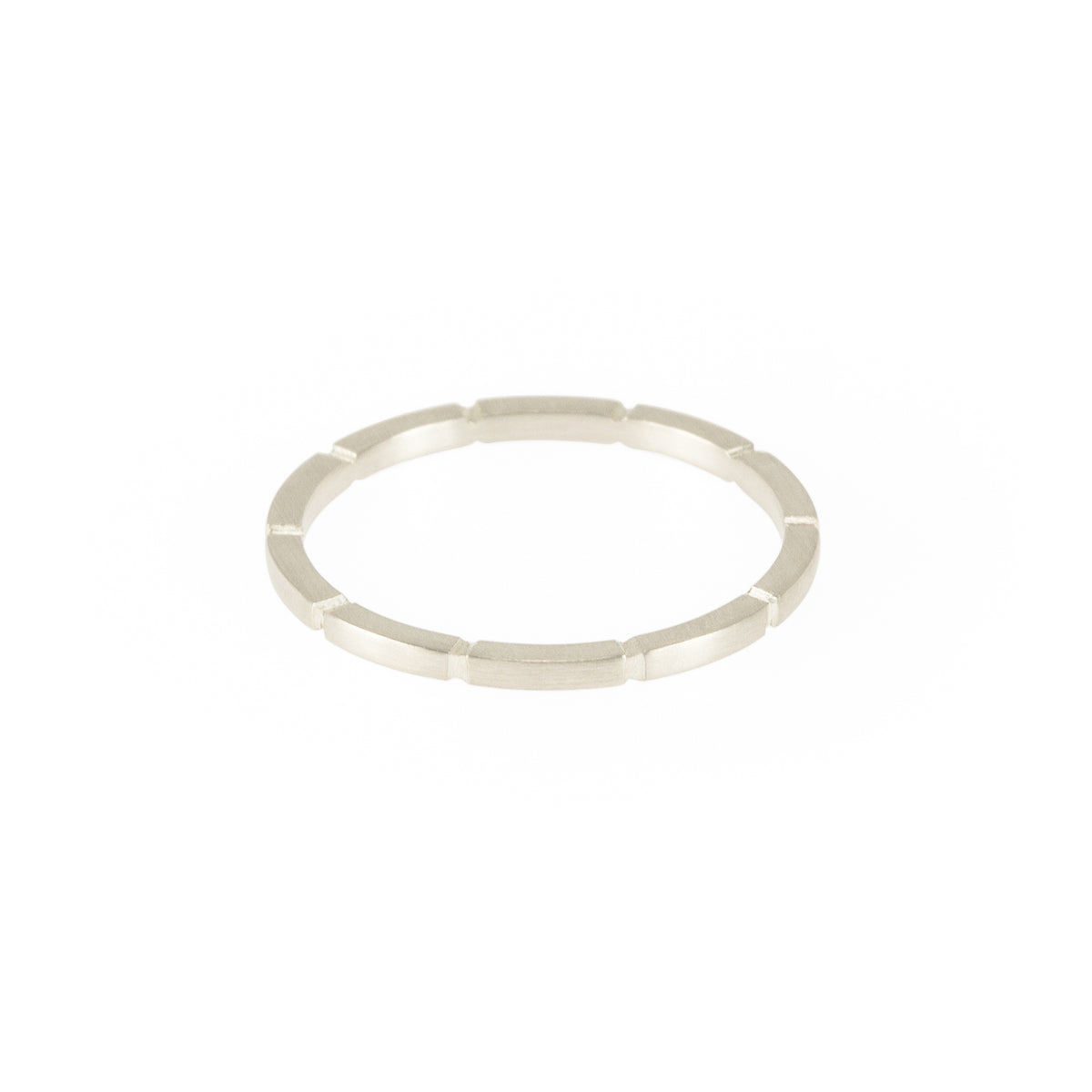 Notch Silver Ring | Ethical and eco-friendly ring – AuTerra